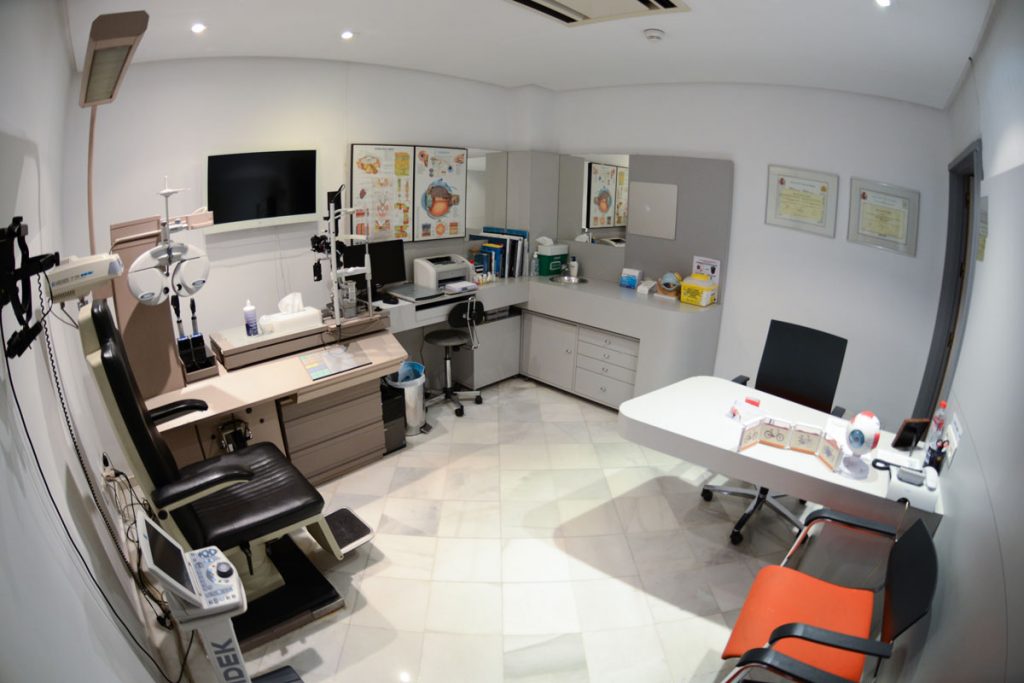 Coroidopatía serosa central o coroiditis - Clínica Rahhal